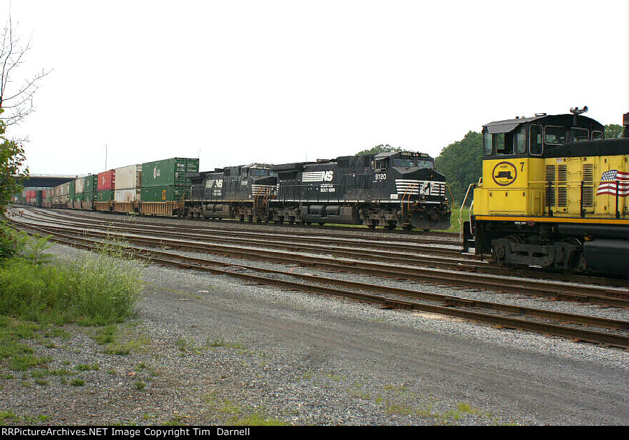 NS 9720, 9889 on 24Z